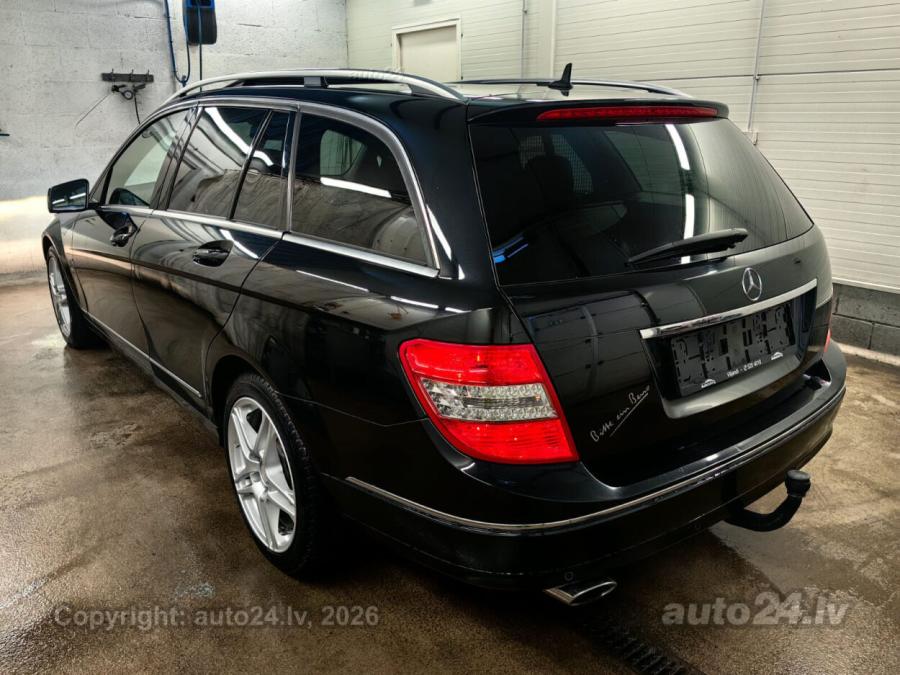 Black Mercedes-Benz C-Class 2009 in Viljandi, with an engine capacity of 2.10 L and mileage of 238 thousand km for 5990 €, photo 17 on AUTOMOTO.COM.LV