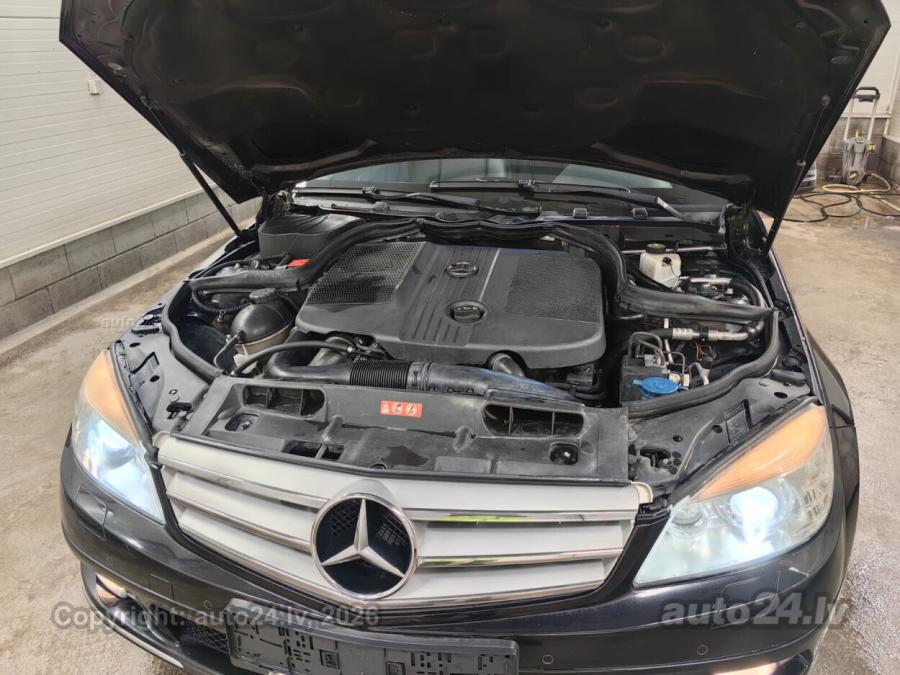 Black Mercedes-Benz C-Class 2009 in Viljandi, with an engine capacity of 2.10 L and mileage of 238 thousand km for 5990 €, photo 19 on AUTOMOTO.COM.LV