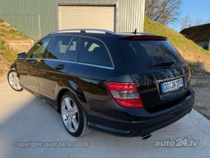 Melns Mercedes-Benz C-Class 2009 Viljandi, ar dzinēja tilpumu 3.00 L un nobraukumu 306 tūkst. km par 5990 €, foto 3 vietnē AUTOMOTO.COM.LV