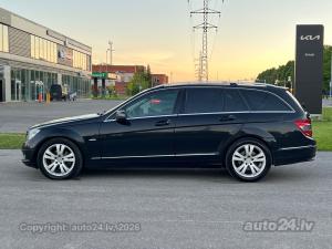 Black Mercedes-Benz C-Class 2009 in Narva, with an engine capacity of 2.10 L and mileage of 544 thousand km for 1999 €, photo  on AUTOMOTO.COM.LV