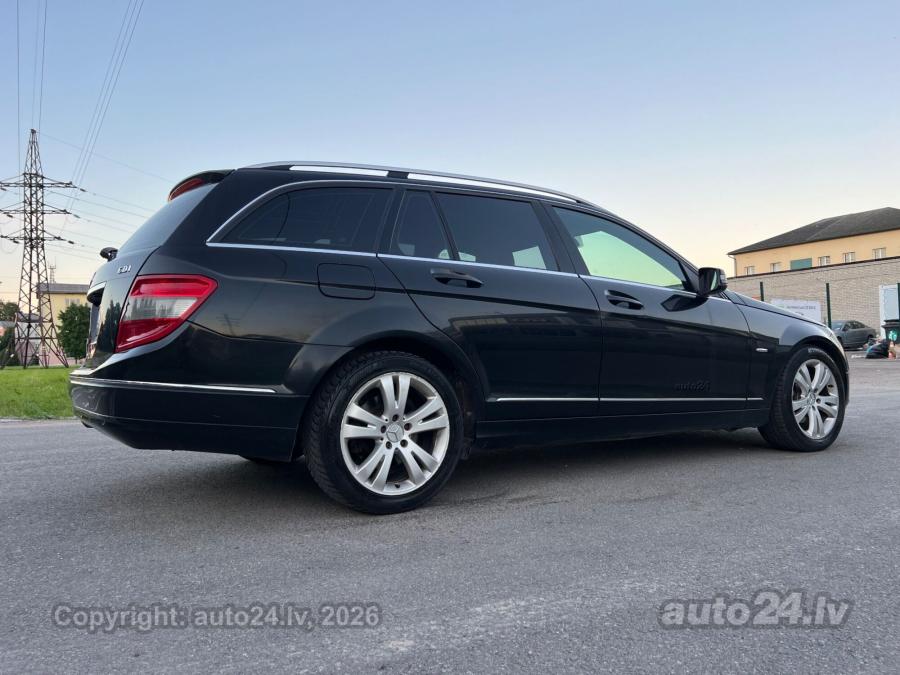 Melns Mercedes-Benz C-Class 2009 Narva, ar dzinēja tilpumu 2.10 L un nobraukumu 544 tūkst. km par 1999 €, foto 12 vietnē AUTOMOTO.COM.LV