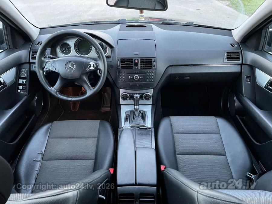 Melns Mercedes-Benz C-Class 2009 Narva, ar dzinēja tilpumu 2.10 L un nobraukumu 544 tūkst. km par 1999 €, foto 16 vietnē AUTOMOTO.COM.LV