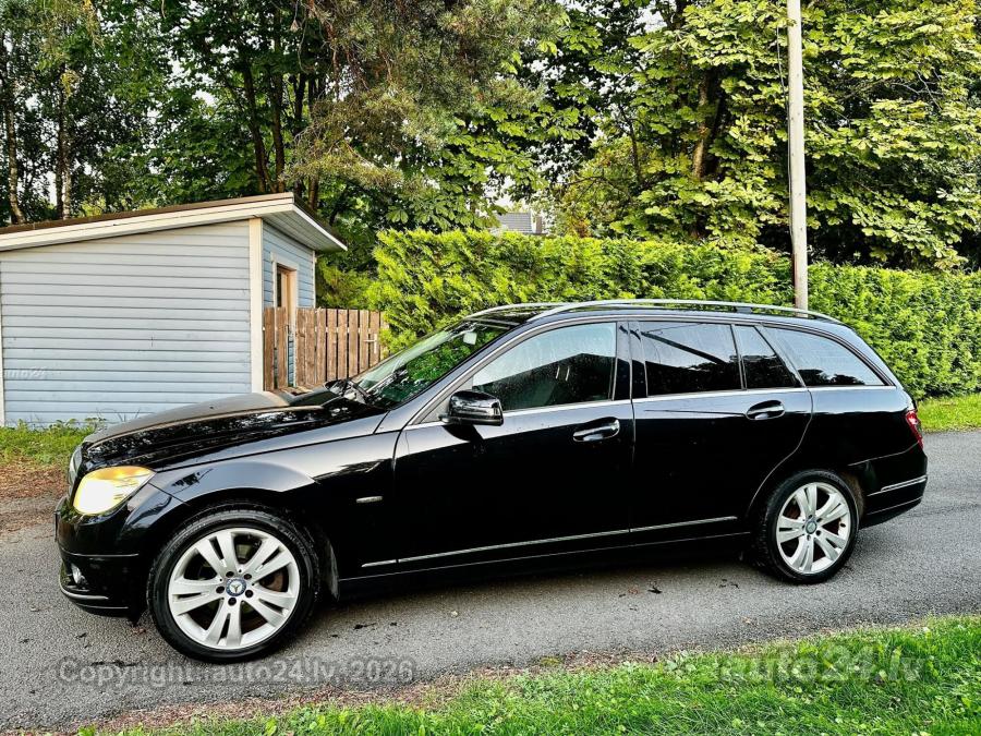 Black Mercedes-Benz C-Class 2009 in Tallinn, with an engine capacity of 2.10 L and mileage of 348 thousand km for 3899 €, photo 5 on AUTOMOTO.COM.LV