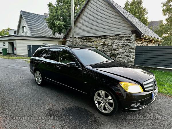 Melns Mercedes-Benz C-Class 2009 Tallina, ar dzinēja tilpumu 2.10 L un nobraukumu 348 tūkst. km par 3899 €, foto 6 vietnē AUTOMOTO.COM.LV