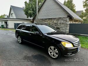 Black Mercedes-Benz C-Class 2009 in Tallinn, with an engine capacity of 2.10 L and mileage of 348 thousand km for 3899 €, photo 6 on AUTOMOTO.COM.LV