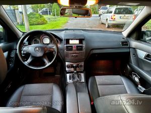 Black Mercedes-Benz C-Class 2009 in Tallinn, with an engine capacity of 2.10 L and mileage of 348 thousand km for 3899 €, photo 8 on AUTOMOTO.COM.LV