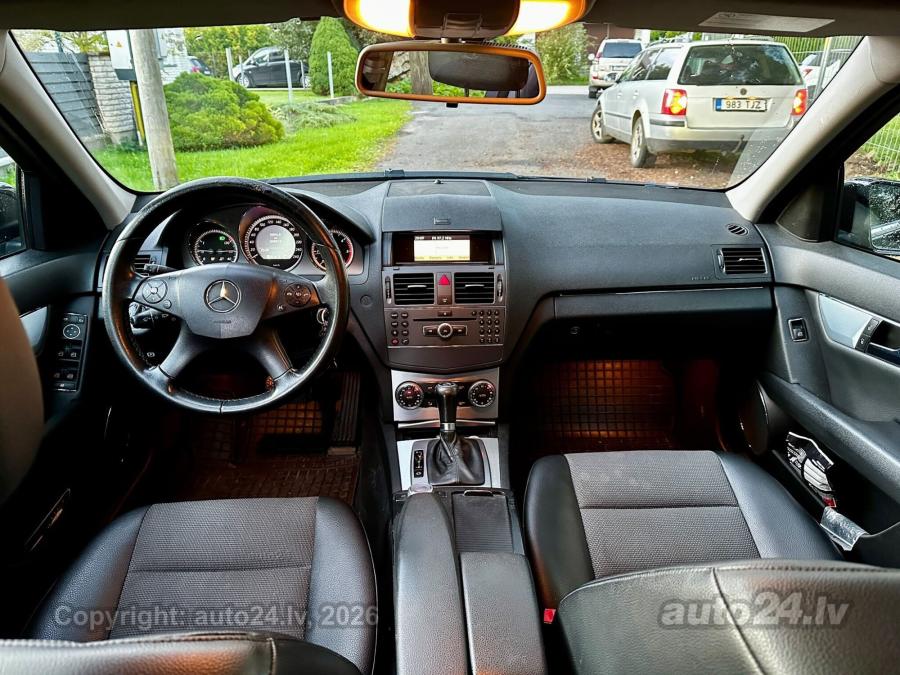 Black Mercedes-Benz C-Class 2009 in Tallinn, with an engine capacity of 2.10 L and mileage of 348 thousand km for 3899 €, photo 8 on AUTOMOTO.COM.LV