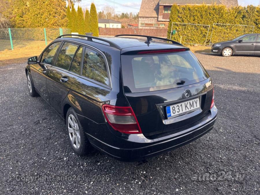 Black Mercedes-Benz C-Class 2010 in Tallinn, with an engine capacity of 2.10 L and mileage of 372 thousand km for 1999 €, photo 5 on AUTOMOTO.COM.LV