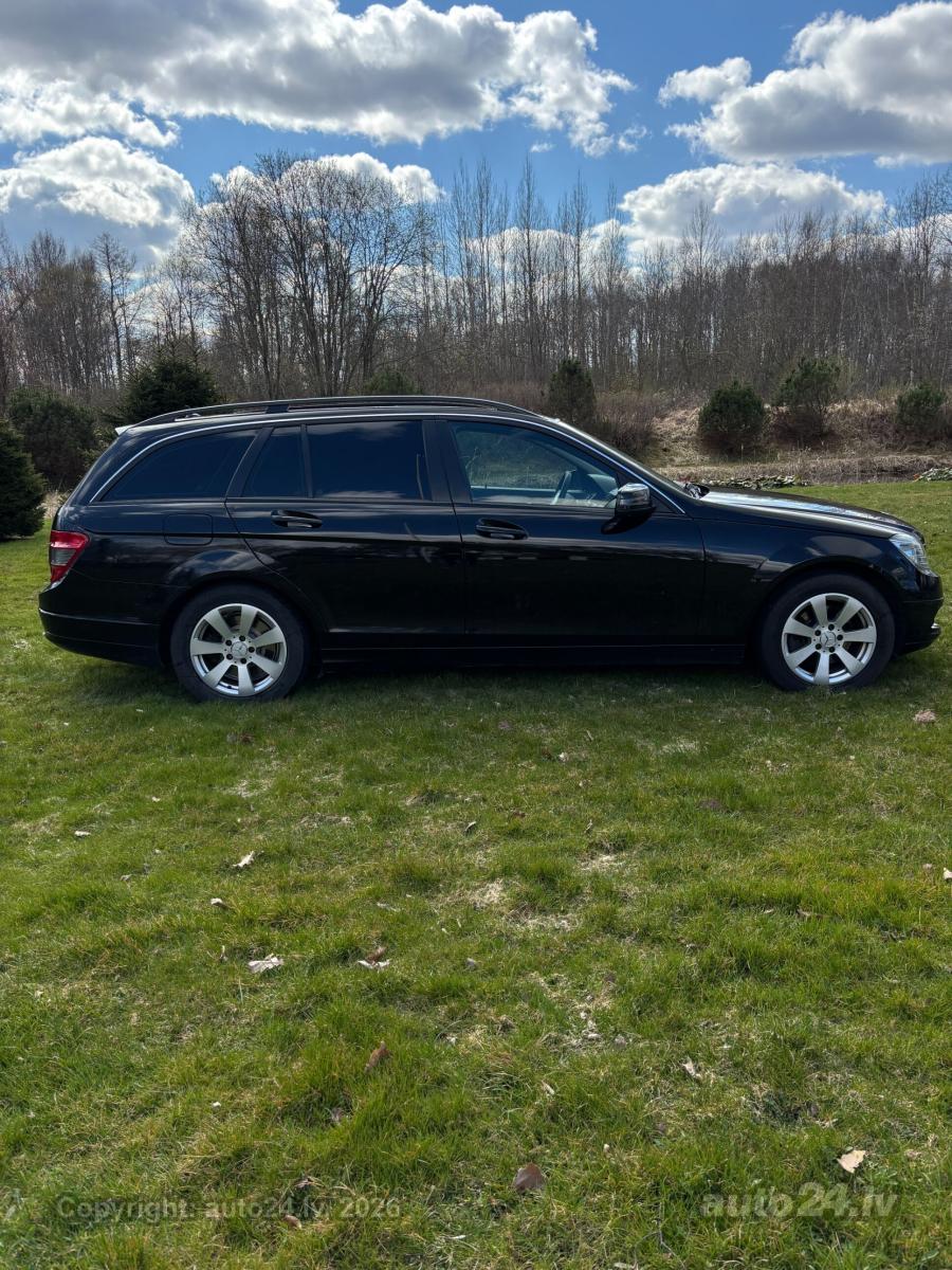 Black Mercedes-Benz C-Class 2010 in Tallinn, with an engine capacity of 2.10 L and mileage of 351 thousand km for 4999 €, photo 3 on AUTOMOTO.COM.LV