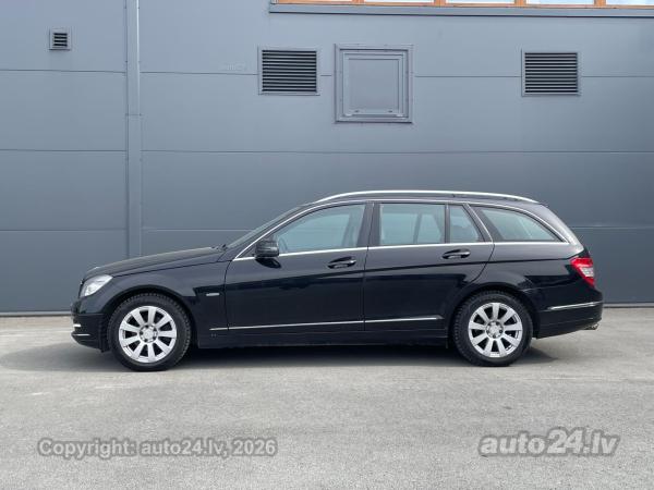Black Mercedes-Benz C-Class 2010 in Tallinn, with an engine capacity of 2.10 L and mileage of 333 thousand km for 4499 €, photo 4 on AUTOMOTO.COM.LV