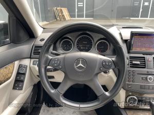 Melns Mercedes-Benz C-Class 2010 Tallina, ar dzinēja tilpumu 2.10 L un nobraukumu 333 tūkst. km par 4499 €, foto 14 vietnē AUTOMOTO.COM.LV