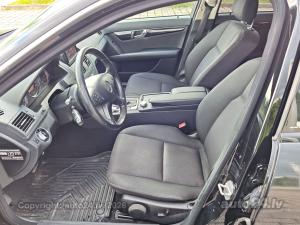Melns Mercedes-Benz C-Class 2010 Tartu, ar dzinēja tilpumu 2.10 L un nobraukumu 336 tūkst. km par 6399 €, foto 19 vietnē AUTOMOTO.COM.LV