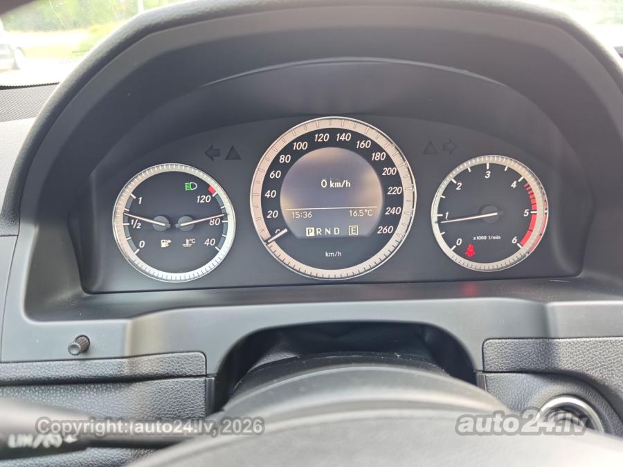 Melns Mercedes-Benz C-Class 2010 Tartu, ar dzinēja tilpumu 2.10 L un nobraukumu 336 tūkst. km par 6399 €, foto 24 vietnē AUTOMOTO.COM.LV