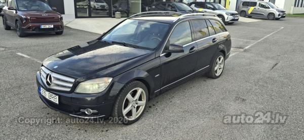 Mercedes-Benz C-Class 2010 Tallina vietnē Melns Mercedes-Benz C-Class 2010 Tallina, ar dzinēja tilpumu 2.10 L un nobraukumu 420 tūkst. km par 4500 €, foto 4 vietnē AUTOMOTO.COM.LV