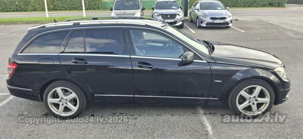 Mercedes-Benz C-Class 2010 Tallina vietnē Melns Mercedes-Benz C-Class 2010 Tallina, ar dzinēja tilpumu 2.10 L un nobraukumu 420 tūkst. km par 4500 €, foto 5 vietnē AUTOMOTO.COM.LV