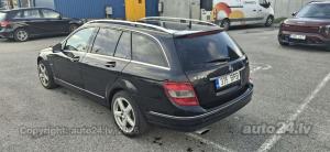 Melns Mercedes-Benz C-Class 2010 Tallina, ar dzinēja tilpumu 2.10 L un nobraukumu 420 tūkst. km par 4500 €, foto 9 vietnē AUTOMOTO.COM.LV