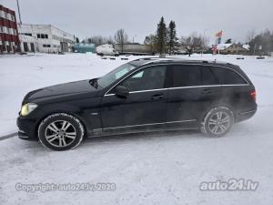 Black Mercedes-Benz C-Class 2011 in Tallinn, with an engine capacity of 2.10 L and mileage of 261 thousand km for 5500 €, photo  on AUTOMOTO.COM.LV
