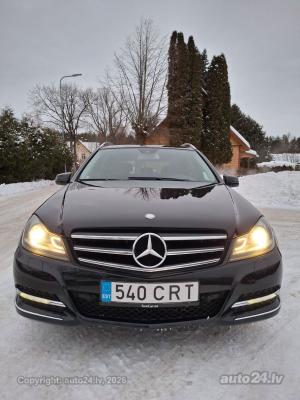 Melns Mercedes-Benz C-Class 2011 Veru, ar dzinēja tilpumu 2.10 L un nobraukumu 316 tūkst. km par 8300 €, foto 2 vietnē AUTOMOTO.COM.LV
