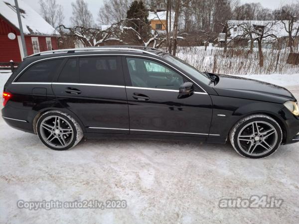 Black Mercedes-Benz C-Class 2011 in Voru, with an engine capacity of 2.10 L and mileage of 316 thousand km for 8300 €, photo 6 on AUTOMOTO.COM.LV