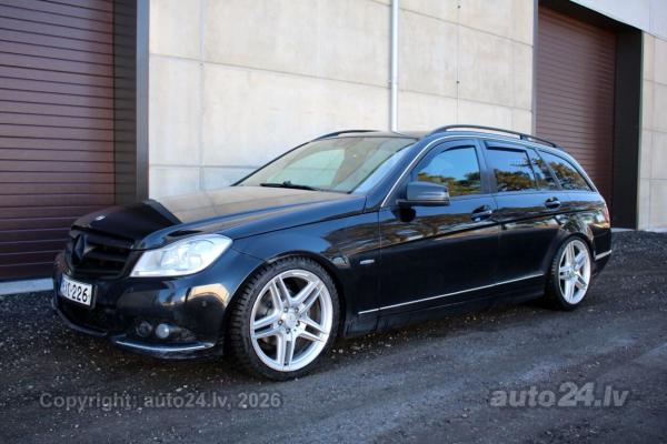 Black Mercedes-Benz C-Class 2011 in Tallinn, with an engine capacity of 2.14 L and mileage of 347 thousand km for 5900 €, photo 2 on AUTOMOTO.COM.LV