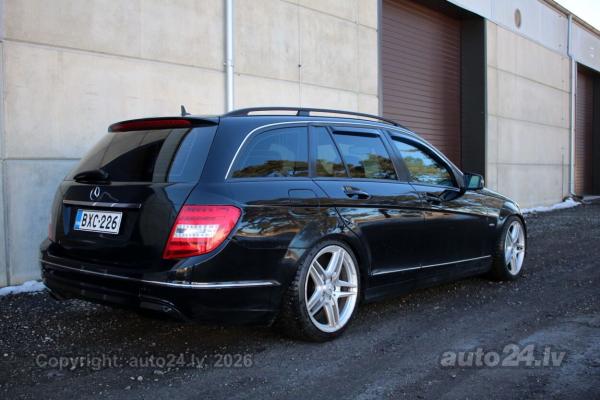 Black Mercedes-Benz C-Class 2011 in Tallinn, with an engine capacity of 2.14 L and mileage of 347 thousand km for 5900 €, photo 4 on AUTOMOTO.COM.LV