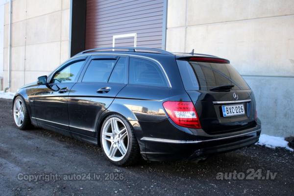 Black Mercedes-Benz C-Class 2011 in Tallinn, with an engine capacity of 2.14 L and mileage of 347 thousand km for 5900 €, photo 5 on AUTOMOTO.COM.LV