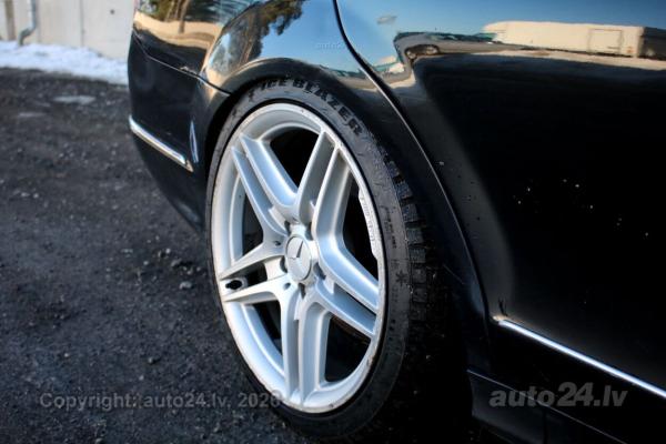 Black Mercedes-Benz C-Class 2011 in Tallinn, with an engine capacity of 2.14 L and mileage of 347 thousand km for 5900 €, photo 9 on AUTOMOTO.COM.LV