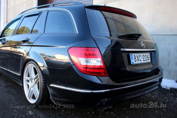 Black Mercedes-Benz C-Class 2011 in Tallinn, with an engine capacity of 2.14 L and mileage of 347 thousand km for 5900 €, photo 10 on AUTOMOTO.COM.LV