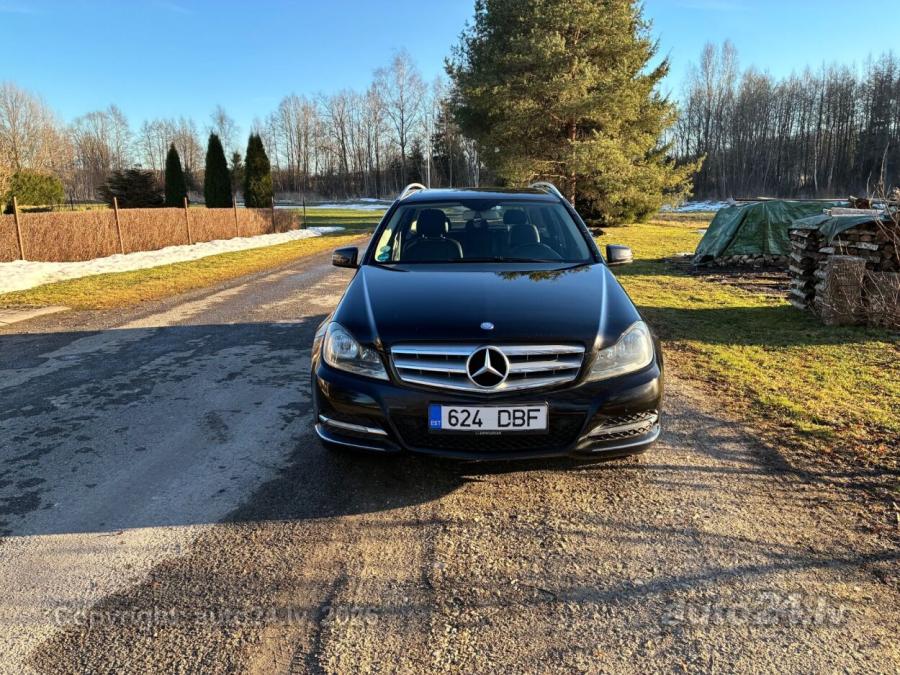 Melns Mercedes-Benz C-Class 2011 Tallina, ar dzinēja tilpumu 2.10 L un nobraukumu 280 tūkst. km par 5500 €, foto 2 vietnē AUTOMOTO.COM.LV