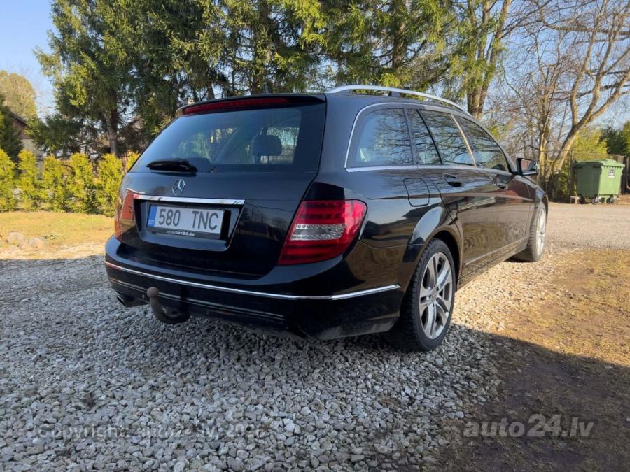 Black Mercedes-Benz C-Class 2011 in Tallinn, with an engine capacity of 2.10 L and mileage of 311 thousand km for 8000 €, photo 2 on AUTOMOTO.COM.LV