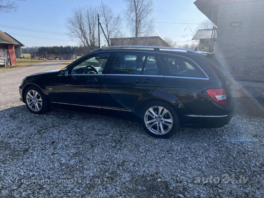 Black Mercedes-Benz C-Class 2011 in Tallinn, with an engine capacity of 2.10 L and mileage of 311 thousand km for 8000 €, photo 3 on AUTOMOTO.COM.LV