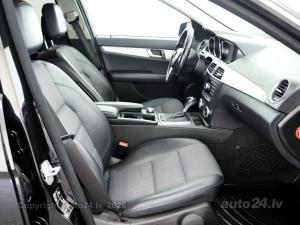 Black Mercedes-Benz C-Class 2011 in Tallinn, with an engine capacity of 2.10 L and mileage of 278 thousand km for 4799 €, photo 7 on AUTOMOTO.COM.LV