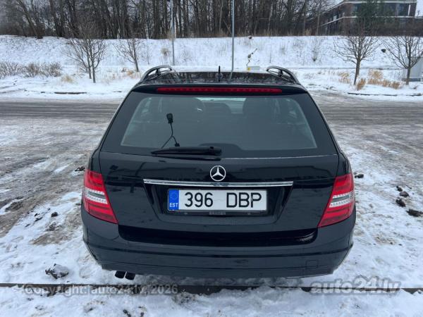 Black Mercedes-Benz C-Class 2012 in Tallinn, with an engine capacity of 2.10 L and mileage of 298 thousand km for 5000 €, photo 5 on AUTOMOTO.COM.LV