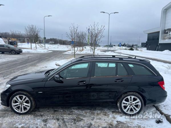 Black Mercedes-Benz C-Class 2012 in Tallinn, with an engine capacity of 2.10 L and mileage of 298 thousand km for 5000 €, photo 6 on AUTOMOTO.COM.LV