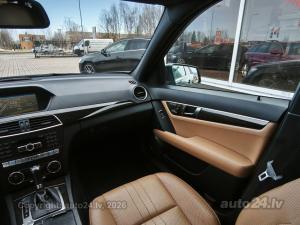 Black Mercedes-Benz C-Class 2012 in Tartu, with an engine capacity of 3.00 L and mileage of 250 thousand km for 9990 €, photo 6 on AUTOMOTO.COM.LV