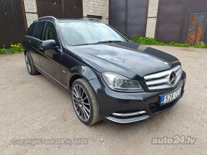 Melns Mercedes-Benz C-Class 2012 Tallina, ar dzinēja tilpumu 3.00 L un nobraukumu 334 tūkst. km par 9499 €, foto  vietnē AUTOMOTO.COM.LV