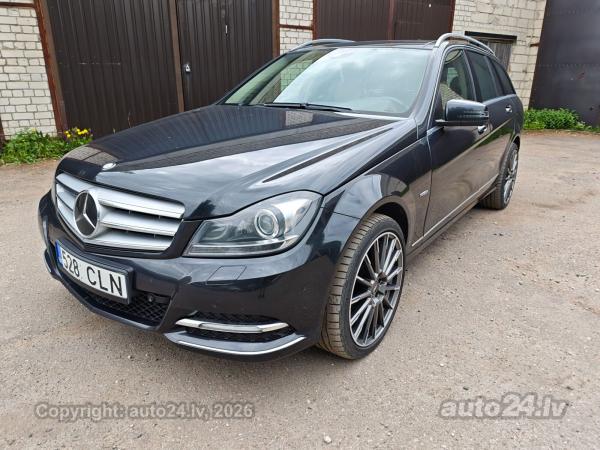 Black Mercedes-Benz C-Class 2012 in Tallinn, with an engine capacity of 3.00 L and mileage of 334 thousand km for 9499 €, photo 3 on AUTOMOTO.COM.LV