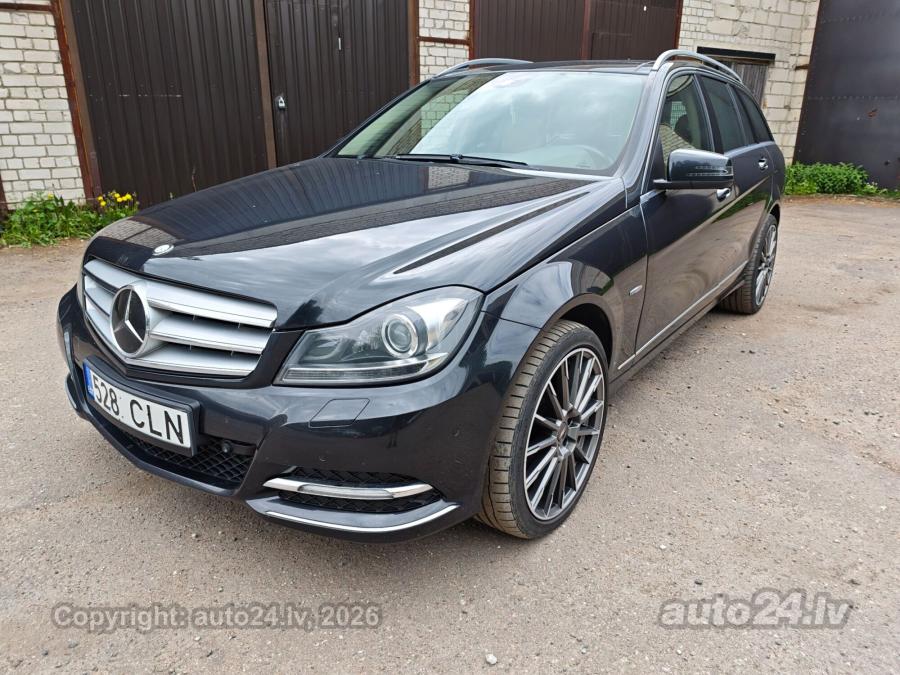 Melns Mercedes-Benz C-Class 2012 Tallina, ar dzinēja tilpumu 3.00 L un nobraukumu 334 tūkst. km par 9499 €, foto 4 vietnē AUTOMOTO.COM.LV