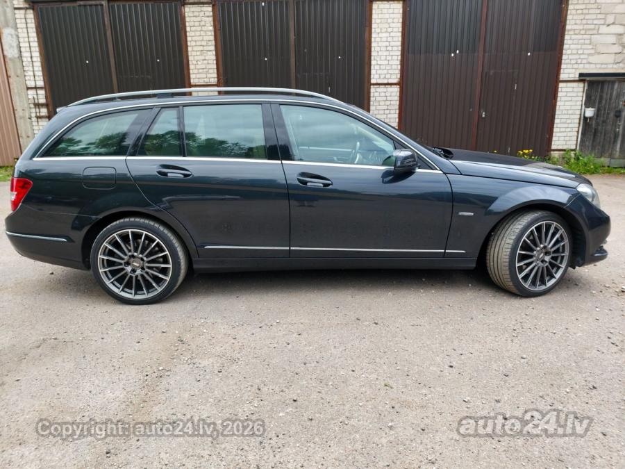 Melns Mercedes-Benz C-Class 2012 Tallina, ar dzinēja tilpumu 3.00 L un nobraukumu 334 tūkst. km par 9499 €, foto 9 vietnē AUTOMOTO.COM.LV
