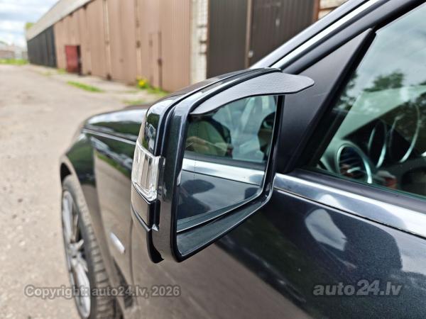 Black Mercedes-Benz C-Class 2012 in Tallinn, with an engine capacity of 3.00 L and mileage of 334 thousand km for 9499 €, photo 9 on AUTOMOTO.COM.LV