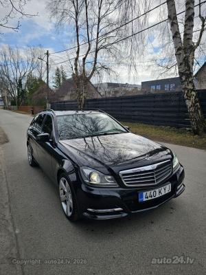 Melns Mercedes-Benz C-Class 2013 Tallina, ar dzinēja tilpumu 2.10 L un nobraukumu 379 tūkst. km par 9000 €, foto 8 vietnē AUTOMOTO.COM.LV