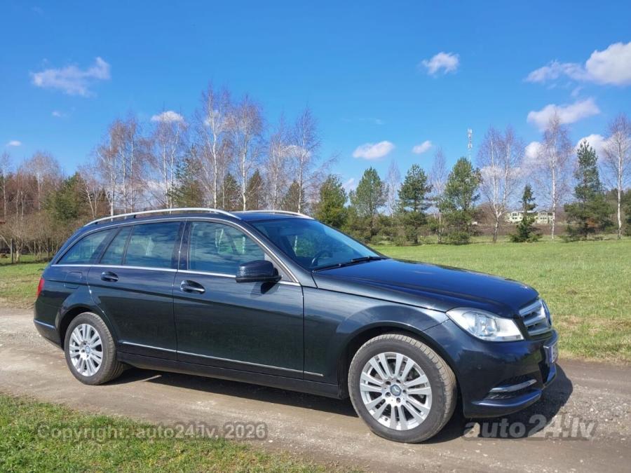 Black Mercedes-Benz C-Class 2013 in Tallinn, with an engine capacity of 2.10 L and mileage of 190 thousand km for 7000 €, photo 4 on AUTOMOTO.COM.LV