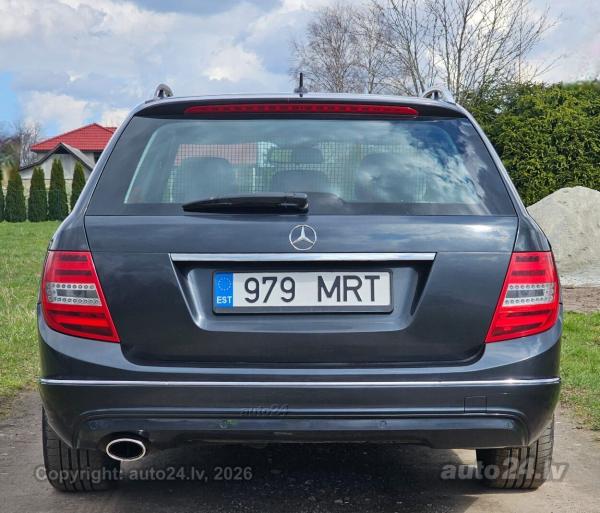 Black Mercedes-Benz C-Class 2013 in Tallinn, with an engine capacity of 2.10 L and mileage of 190 thousand km for 7000 €, photo 4 on AUTOMOTO.COM.LV