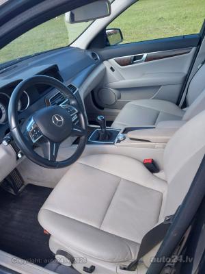 Black Mercedes-Benz C-Class 2013 in Tallinn, with an engine capacity of 2.10 L and mileage of 190 thousand km for 7000 €, photo 8 on AUTOMOTO.COM.LV