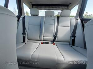 Black Mercedes-Benz C-Class 2013 in Tallinn, with an engine capacity of 2.10 L and mileage of 190 thousand km for 7000 €, photo 13 on AUTOMOTO.COM.LV