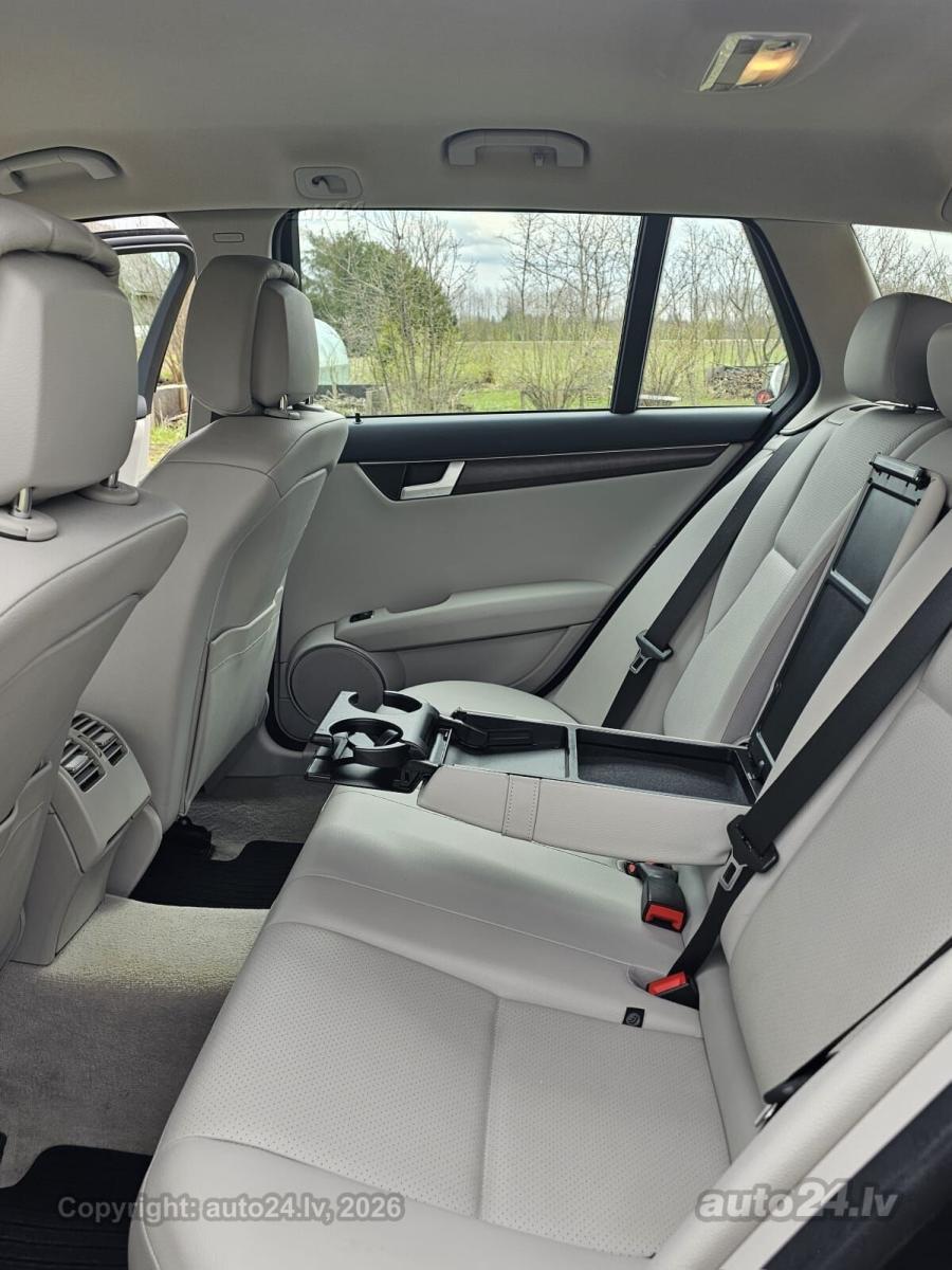 Black Mercedes-Benz C-Class 2013 in Tallinn, with an engine capacity of 2.10 L and mileage of 190 thousand km for 7000 €, photo 15 on AUTOMOTO.COM.LV