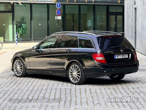 Black Mercedes-Benz C-Class 2013 in Tartu, with an engine capacity of 2.10 L and mileage of 308 thousand km for 7990 €, photo 5 on AUTOMOTO.COM.LV