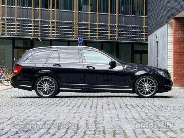 Black Mercedes-Benz C-Class 2013 in Tartu, with an engine capacity of 2.10 L and mileage of 308 thousand km for 7990 €, photo 8 on AUTOMOTO.COM.LV