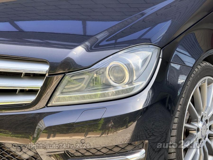 Melns Mercedes-Benz C-Class 2013 Tartu, ar dzinēja tilpumu 2.10 L un nobraukumu 308 tūkst. km par 7990 €, foto 13 vietnē AUTOMOTO.COM.LV