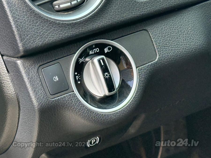 Melns Mercedes-Benz C-Class 2013 Tartu, ar dzinēja tilpumu 2.10 L un nobraukumu 308 tūkst. km par 7990 €, foto 18 vietnē AUTOMOTO.COM.LV